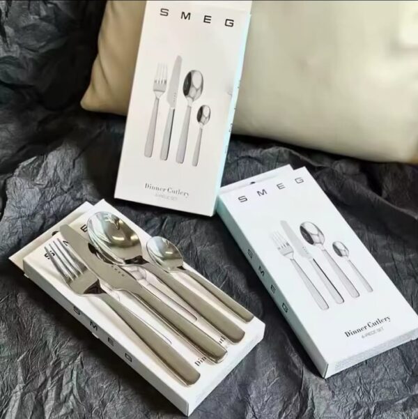 4 PIECES SMEG CUTLERY SET – Simunye Welkom